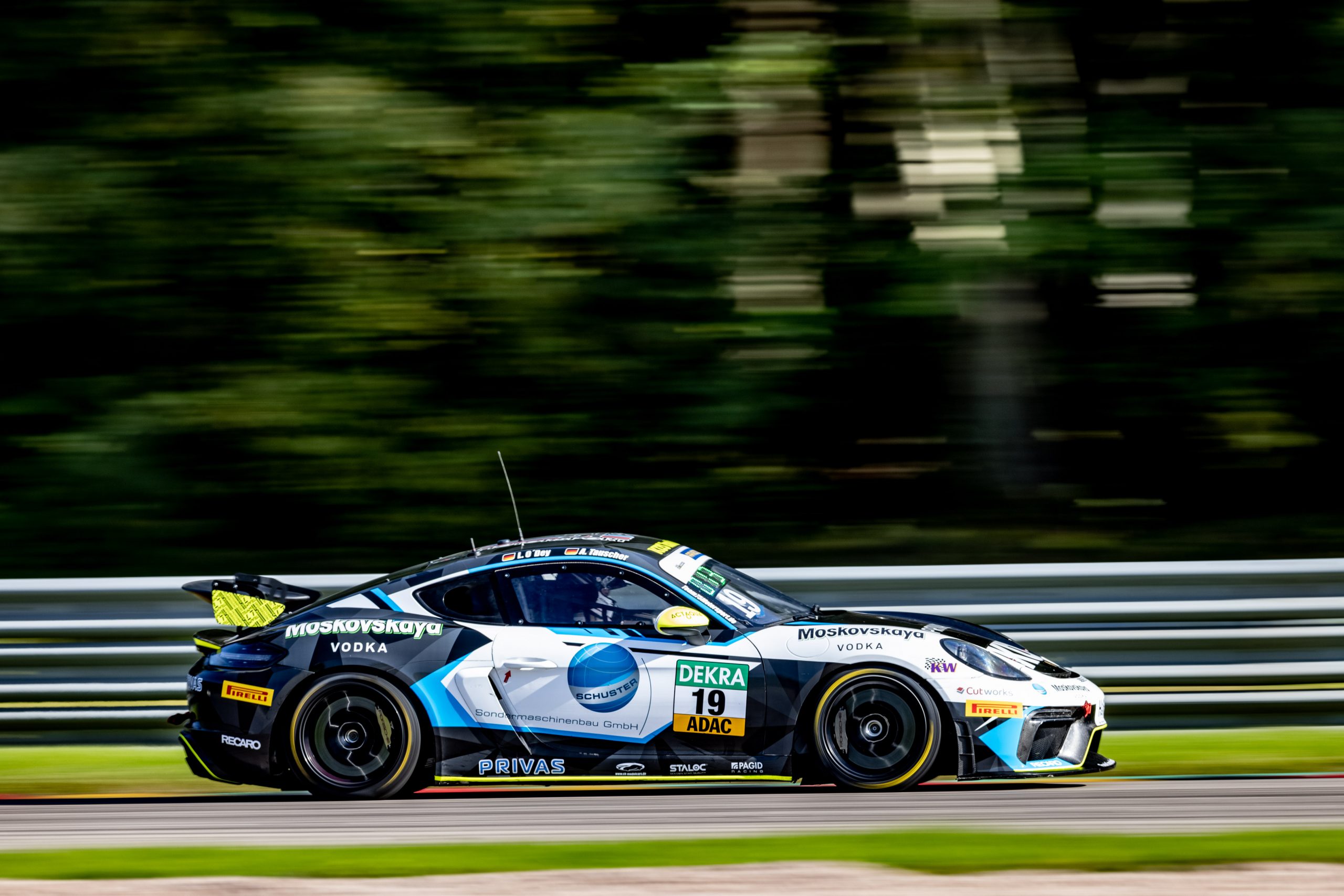 KÜS Team Bernhard in der ADAC GT4 Germany am Sachsenring - Team75Motorsport